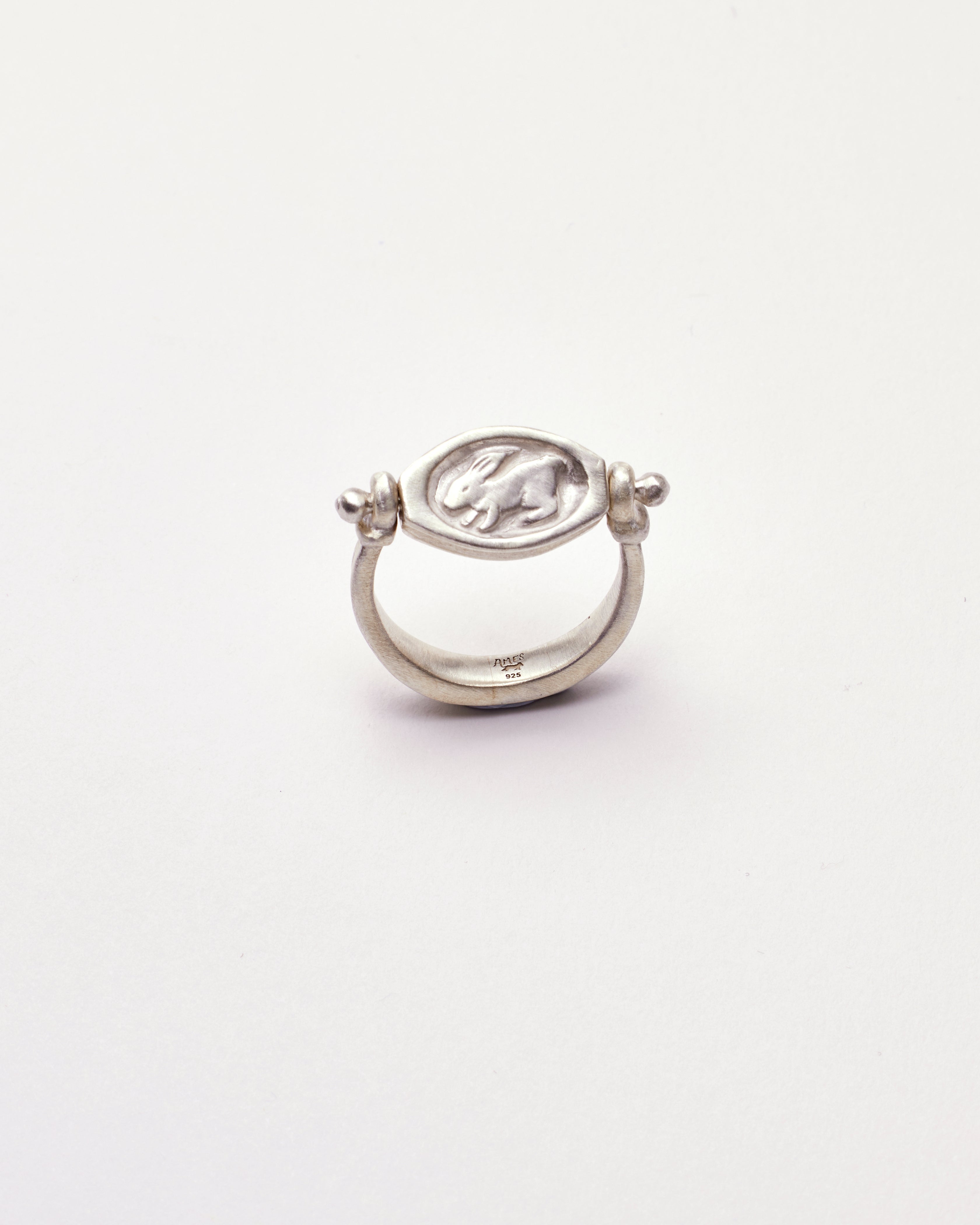 The Chase Ring – Ames, Lizzie